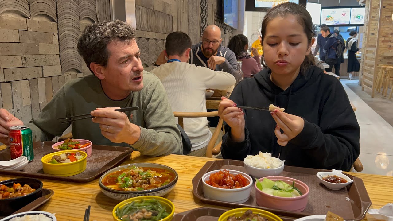Theo chân Aimee đi ăn nhà hàng Châu Á mà tiktoker review/ Mai le cuộc ...