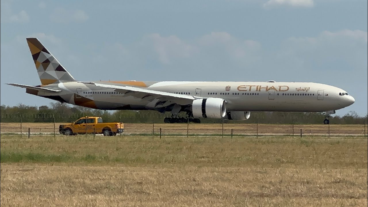 THE RETURN OF ETIHAD AIRWAYS TO DFW IN 5 YEARS!! B777-300ER TEST FLIGHT ...