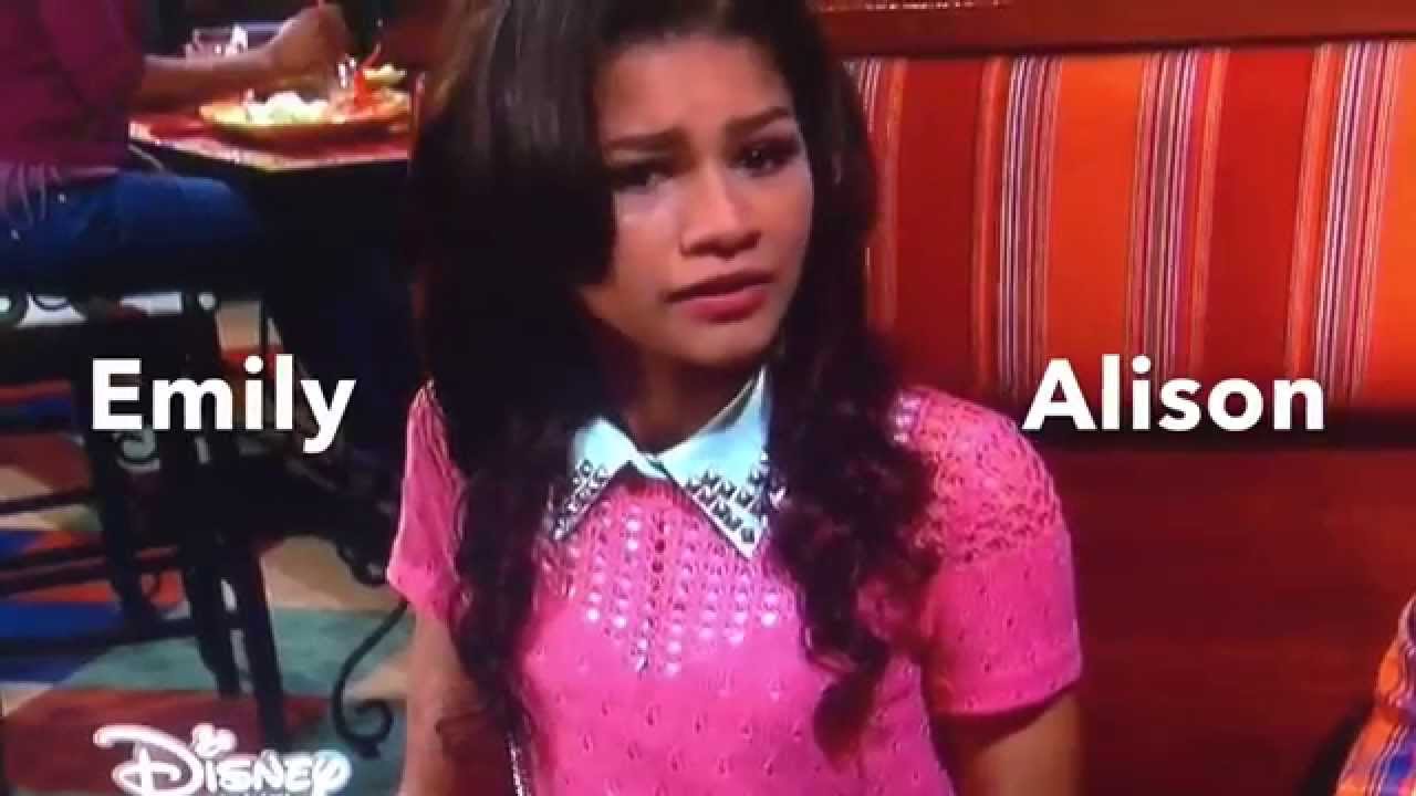 Em & Ali talk about their kiss + How Cece (A) Cant find out - YouTube