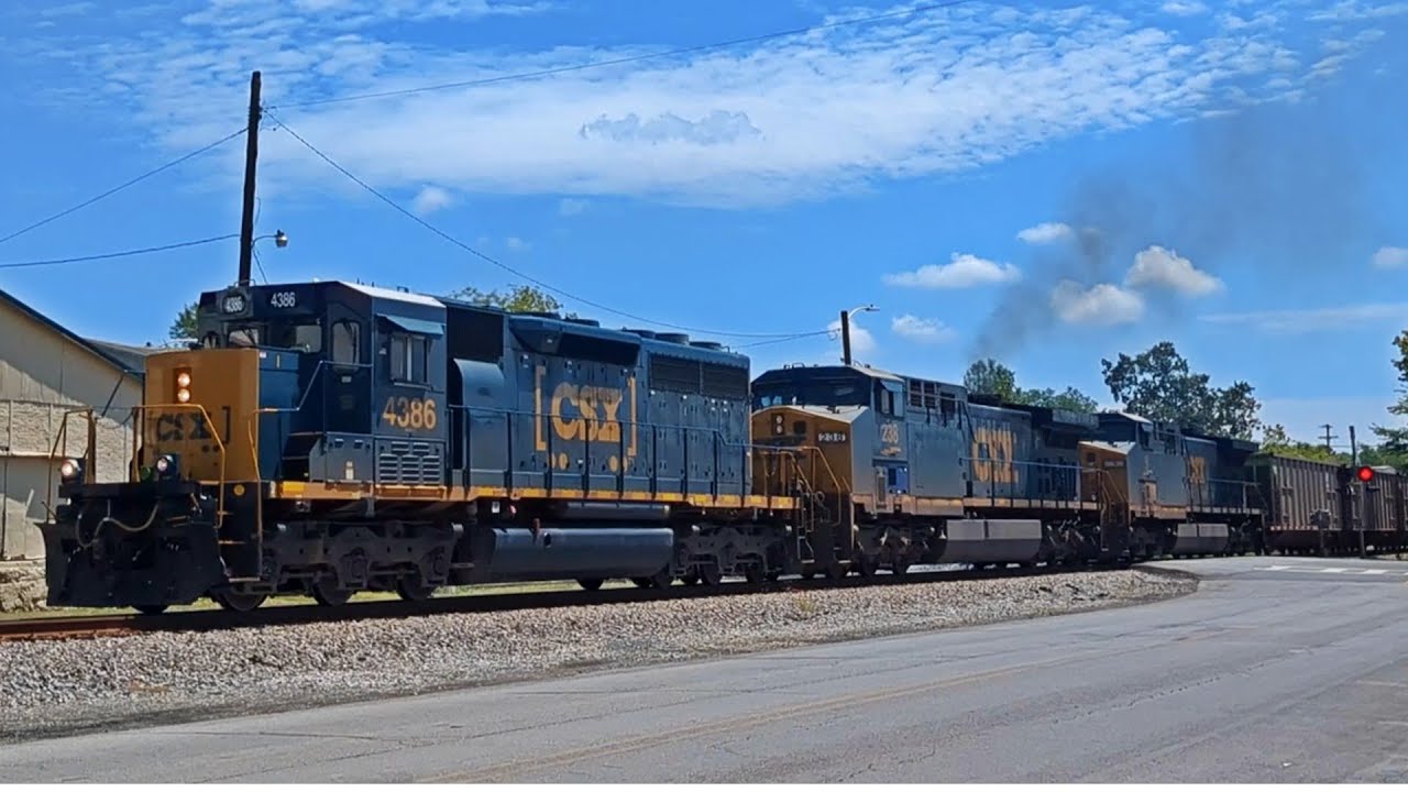 SD40-3 CSX 4386 Leads CSX E040, YN2 Leader on M211 - 09-01-24 - YouTube