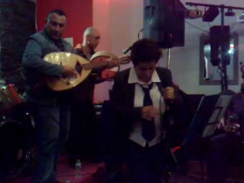 Taninna chante «Aɛyiɣ» & «Aẓerẓur» - YouTube