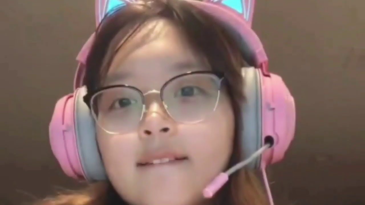 REACT LIFANNA AMBIYAH - YouTube