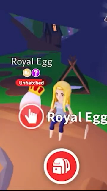 Hatching a Royal Egg in Roblox Adopt Me - YouTube