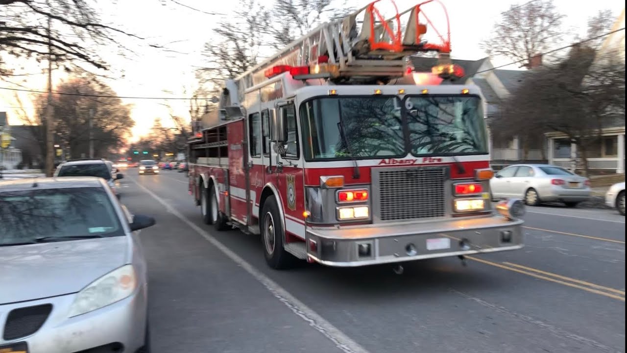 Albany Fire Engine 11 and Reserve Ladder 6 Responding - YouTube