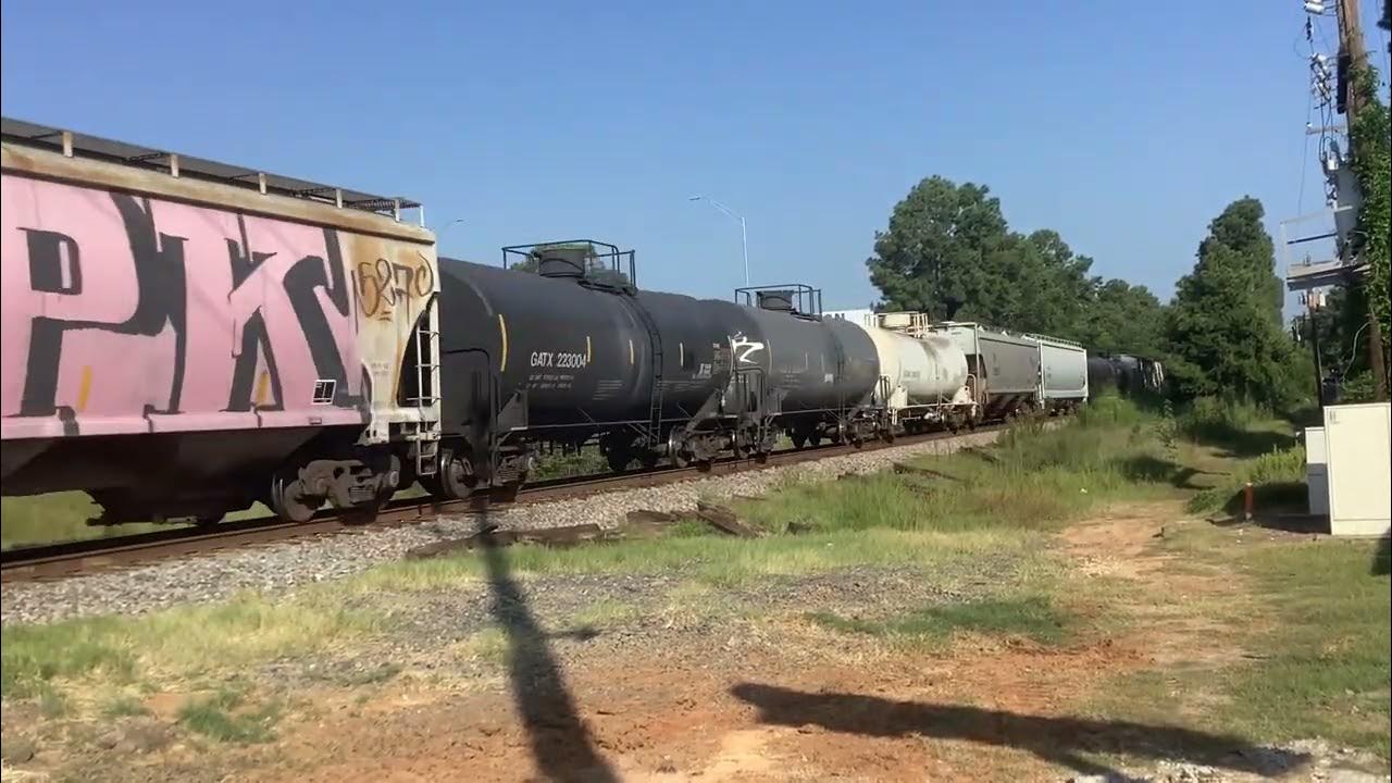 UP 6793 SB With KCS Power Leads Manifest Magnolia,Tx - YouTube