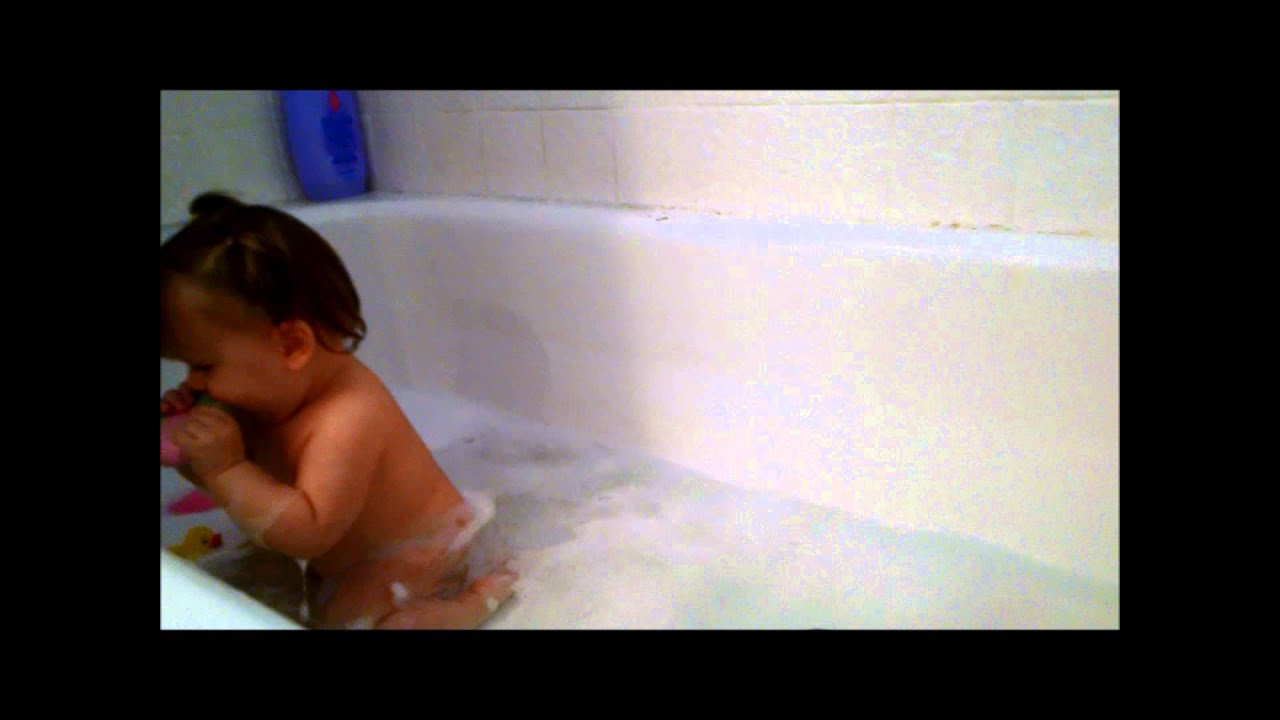 2014: 07-24 Bathtime - YouTube
