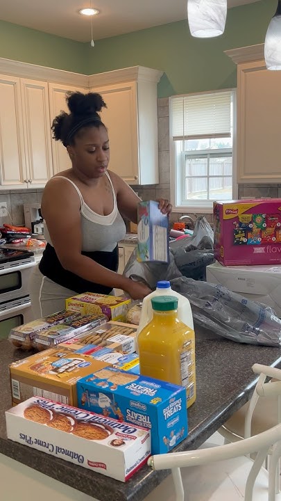 4/ MAMA DOING THE DAMNN THING😓 #minivlog #life #foryou #shorts #mom #food #cooking #fyp # ...