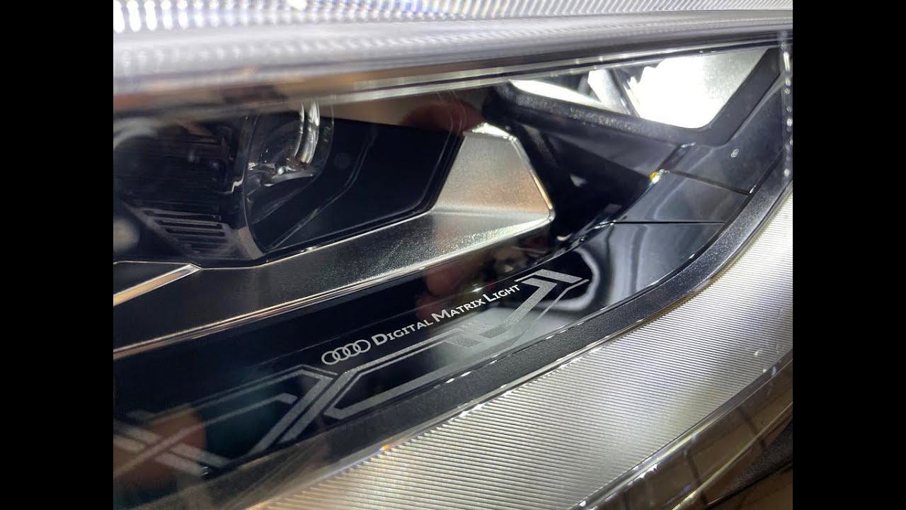 Audi tech: e-tron S Digital Matrix LED explained and real time demo ...