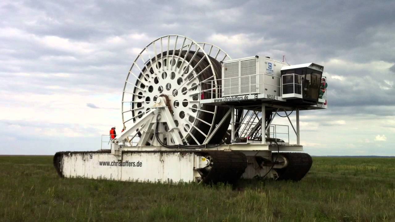 Cable laying in the Salt Marshes.MOV - YouTube