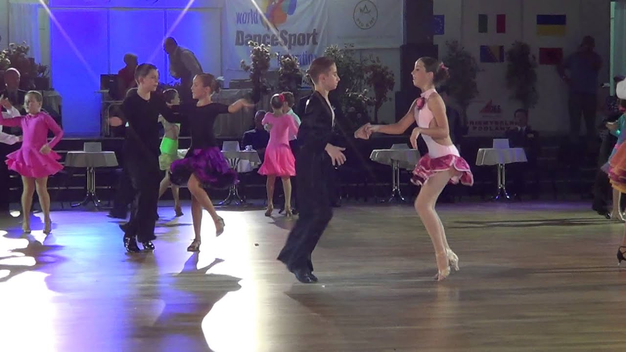 Balázs és Csenge Junior I D Jive elődöntő - YouTube