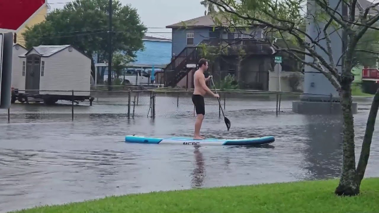 Galveston hit with heavy rain, flooding as Tropical Storm Alberto nears ...