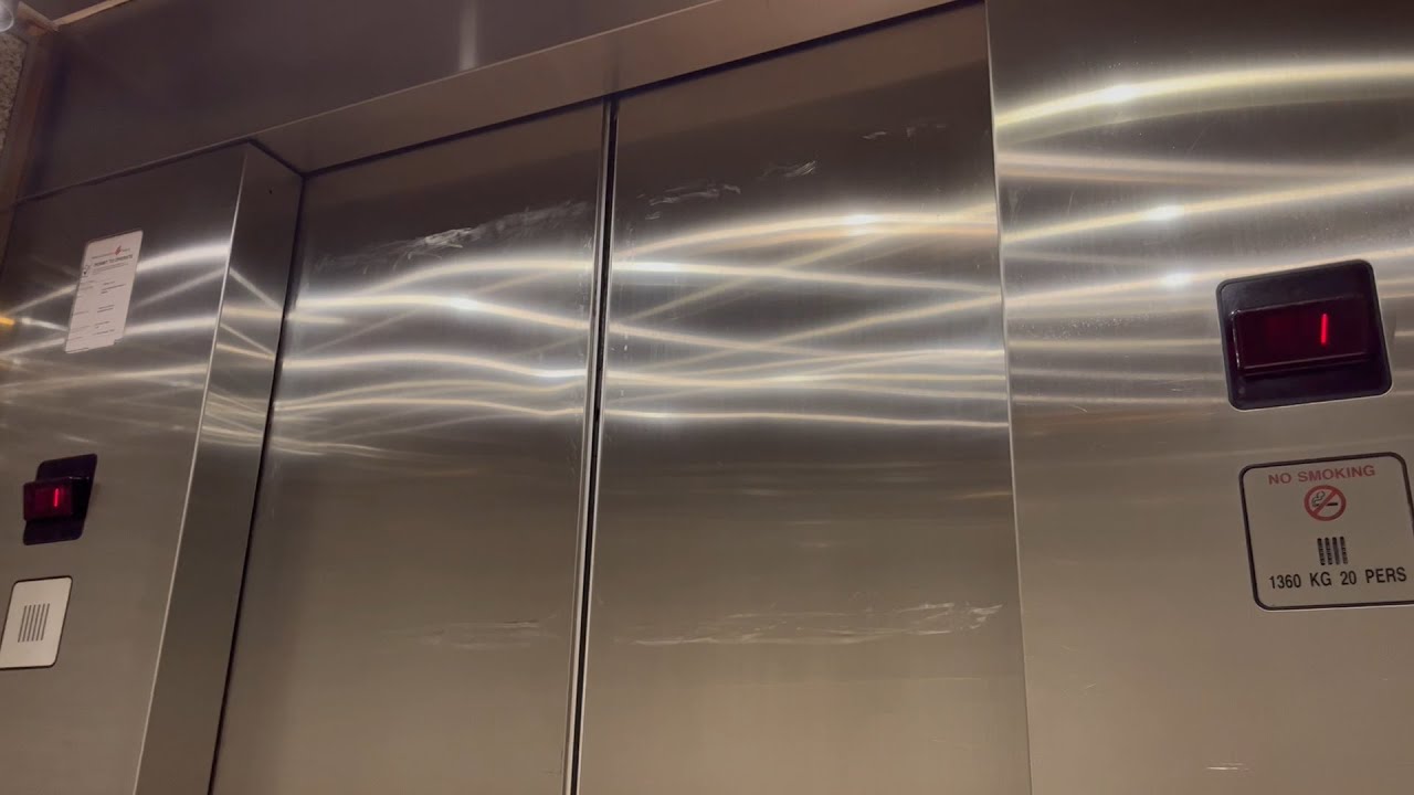 Schindler Shuttle Elevator @ The Ritz-Carlton Millenia Singapore ...