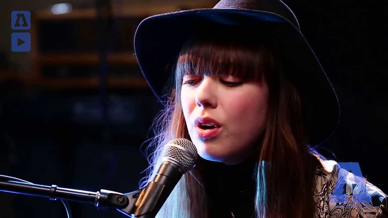 Diane Birch - Truer Than Blue - Audiotree Live - YouTube