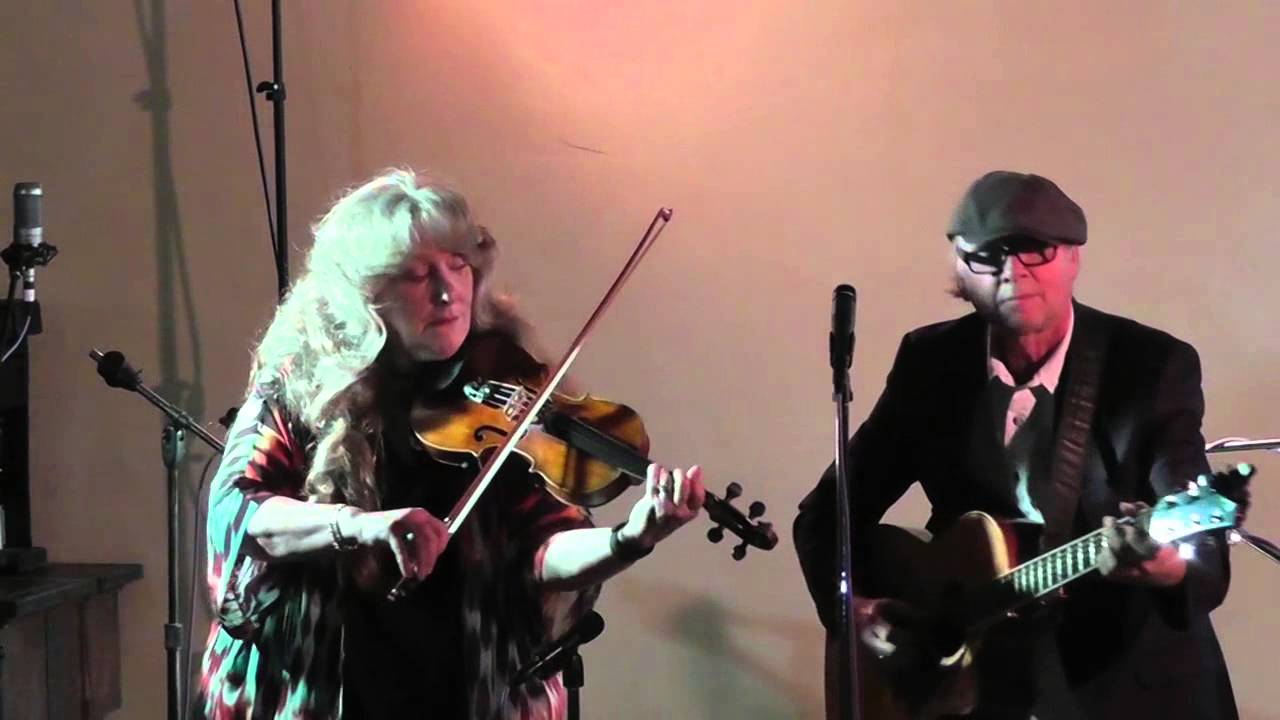 Joy & Lars from Idiot Jam 2015 - YouTube
