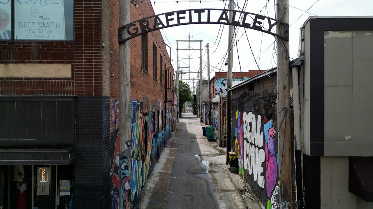 Graffiti Alley Florence Alabama - Push Shot - YouTube