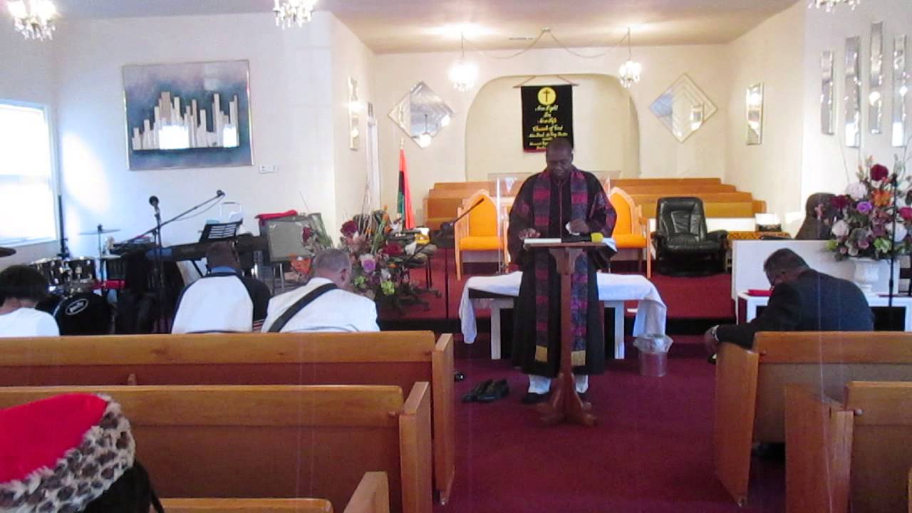 Rev. Harris Sings Before He Preach. " God Has Smile On me " Pt: #3 ...