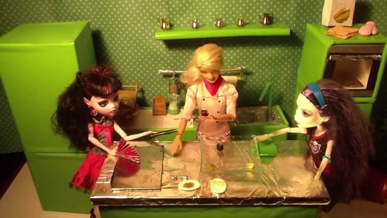 E6 - Barbie's Stop Motion Cooking Show - Barbie vs. Monster High - YouTube