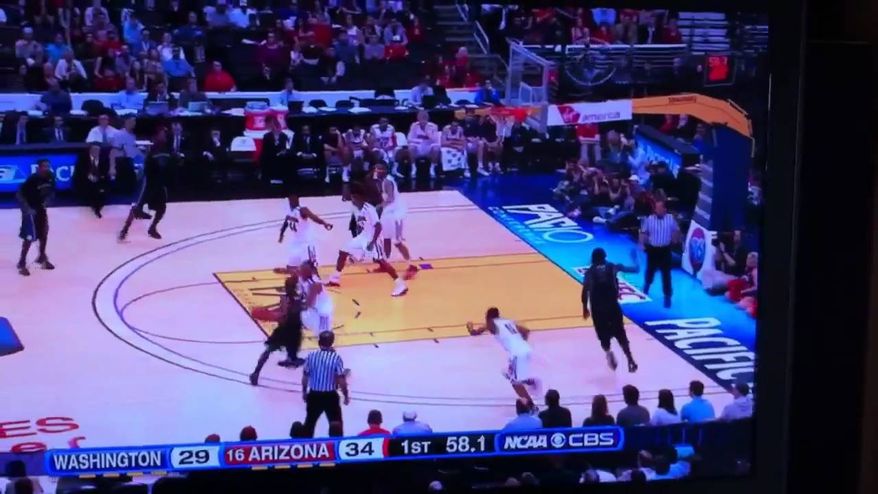 Most Amazing Basketball Shot of All Time - YouTube