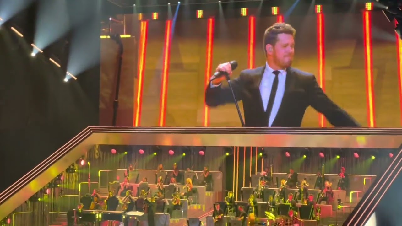 Save the last dance for me - Michael Buble live in Atlanta, August 2022 ...