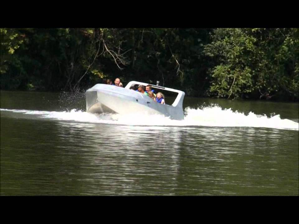 Jetboat 360 spin - YouTube