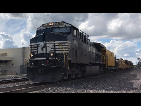 Railfanning at Merced ft. NS, horn shows, H2 ES44, and much more - YouTube