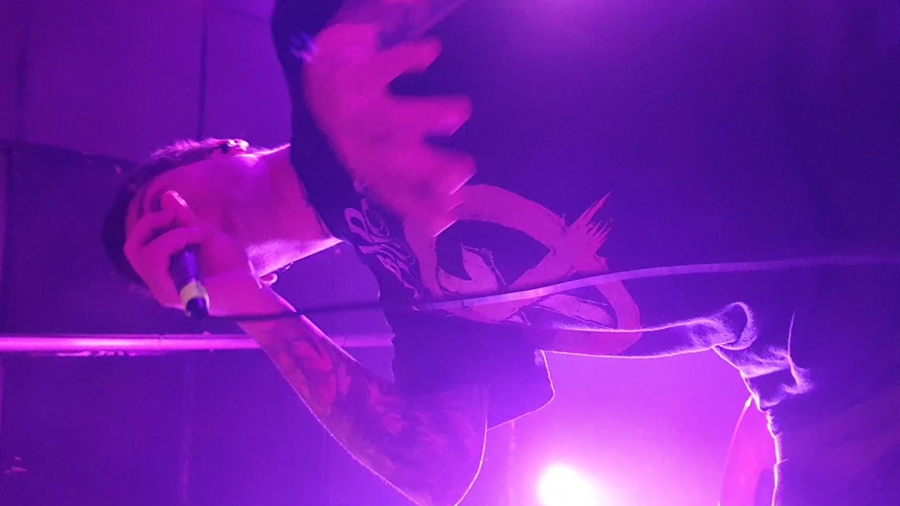 WSTR break stuff live at the joiners - YouTube