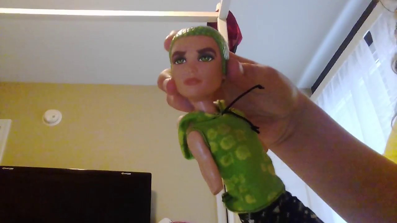 How to get girls [deuce] monster high crazy school episode 1 - YouTube