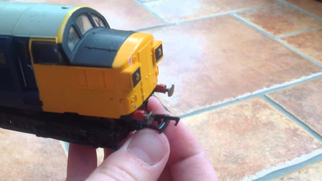 Lima class 37 series 2 by LNER 377 - YouTube