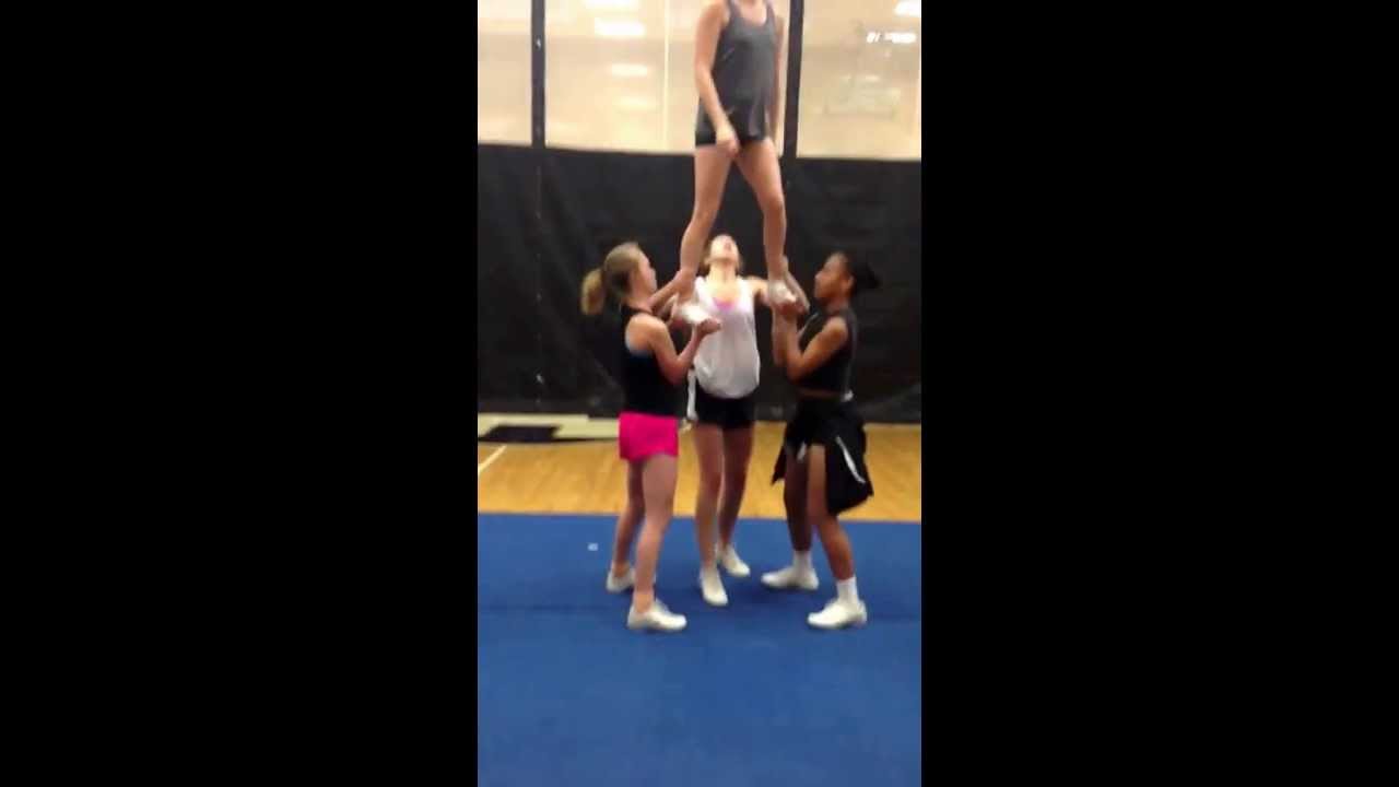 Highland Cheer Stunting Practice: JV; Twist up Prep to cradle - YouTube