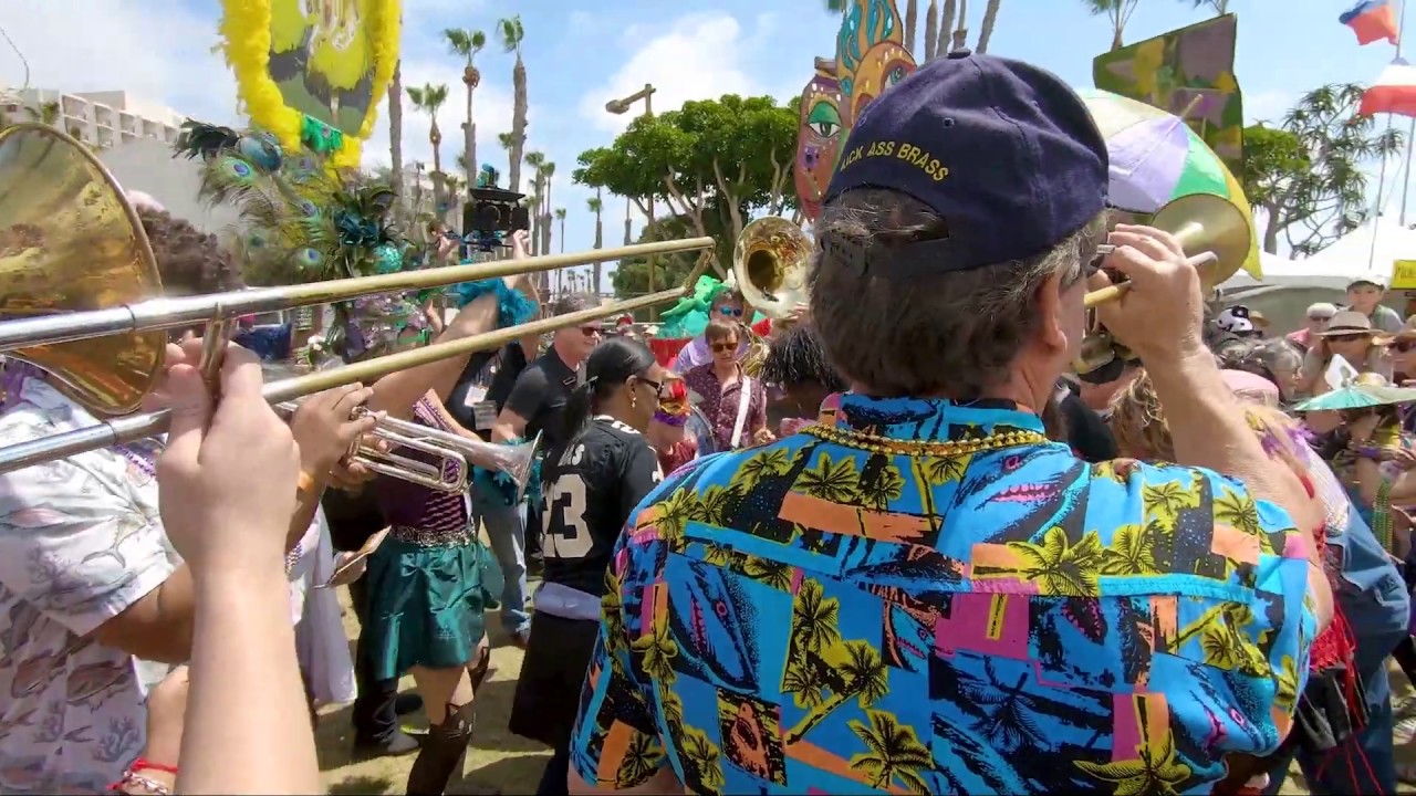 Gator by the bay Parade 2019 - YouTube