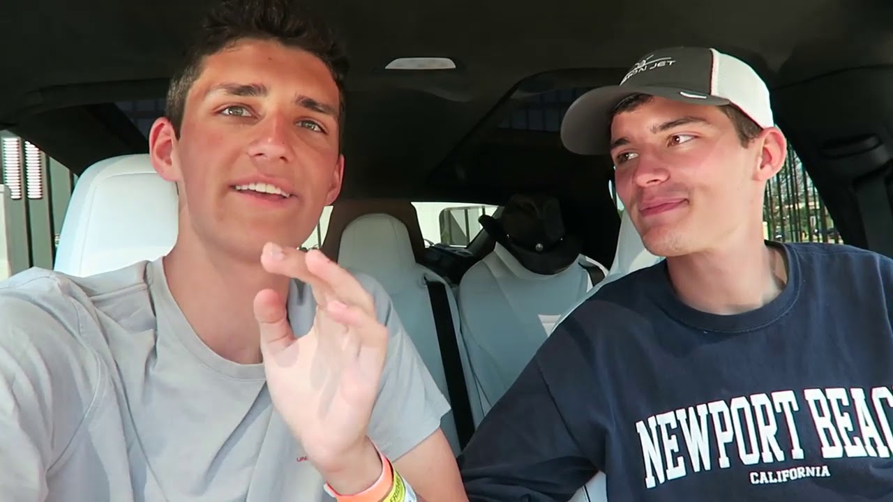 JR Garage! We're Buying A Plane! Electric Airplane at Oshkosh EAA 2017 ...