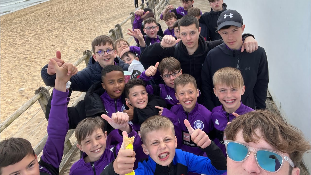 Notre stage foot mer - GJ Avenir 86 - YouTube