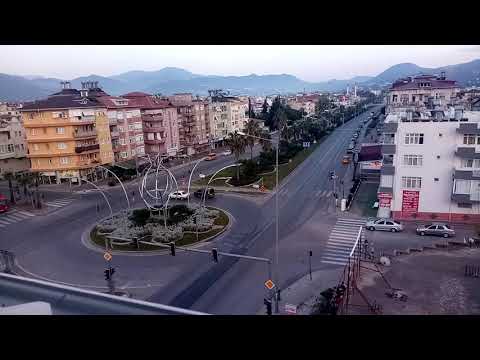 İki gözüm seneler geçiyor