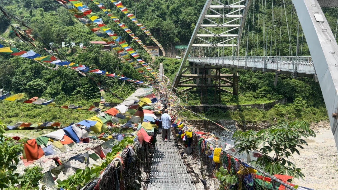Amo Chhu Bridge | Bhutan Phuentsholing - YouTube