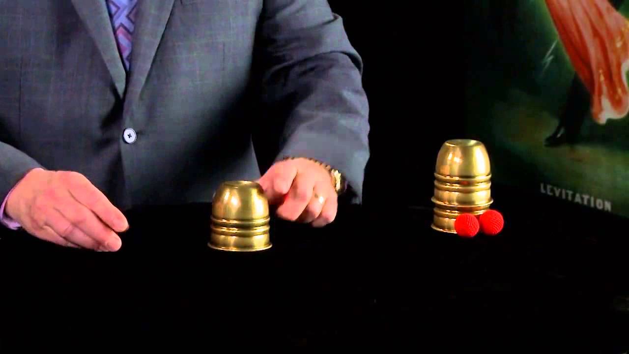 Master Course Cups and Balls de Daryl MARTINEZ volume 1 - YouTube