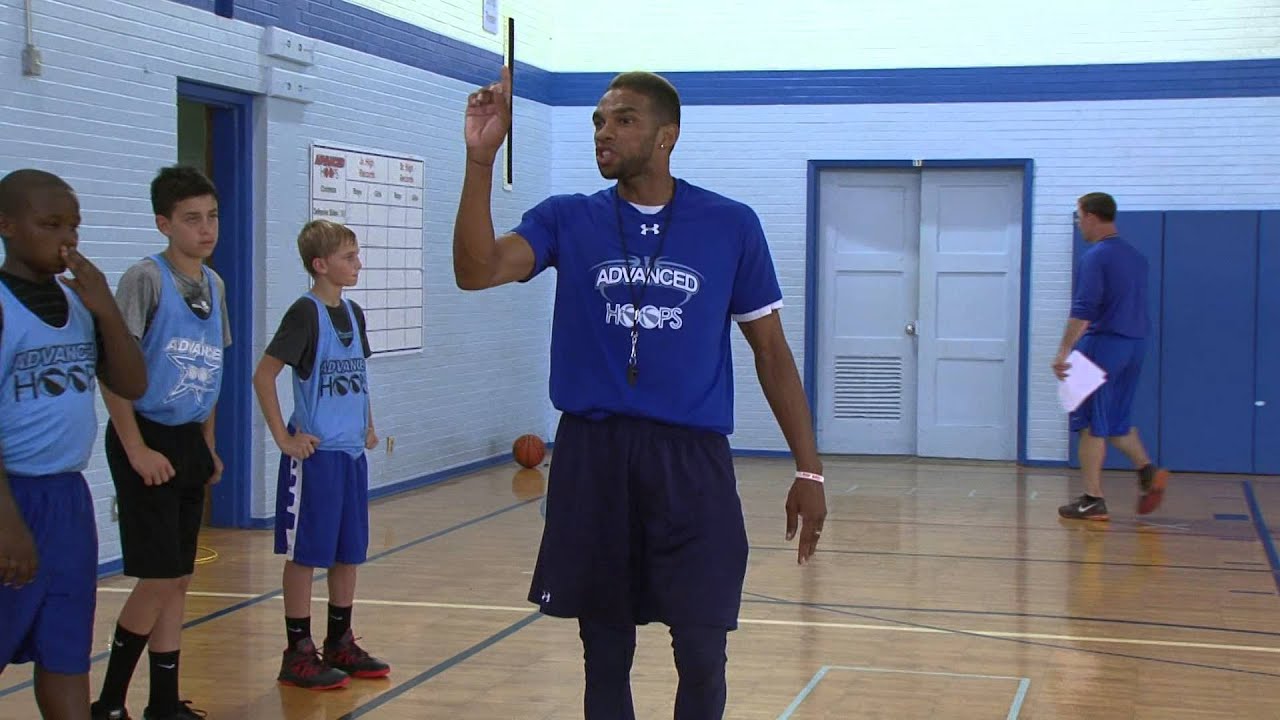 Advanced Hoops Archie Teaches Proper Running Technique - YouTube