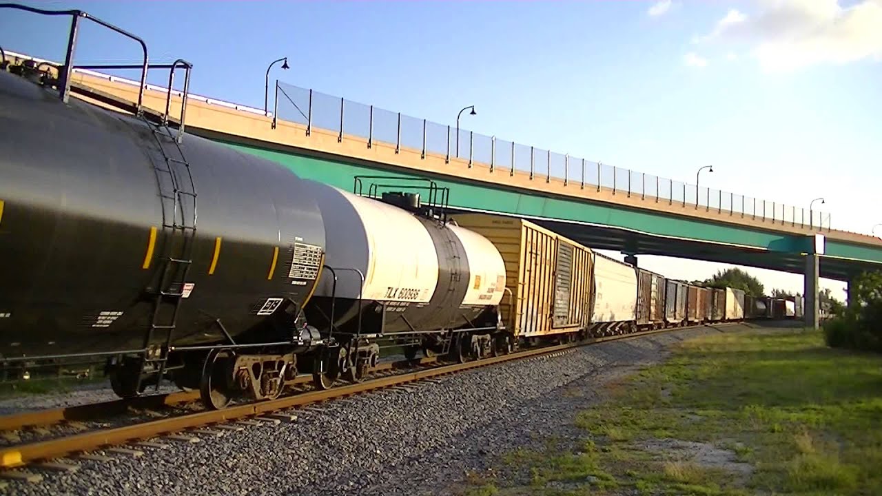 FEC Freight Train 1085 - YouTube