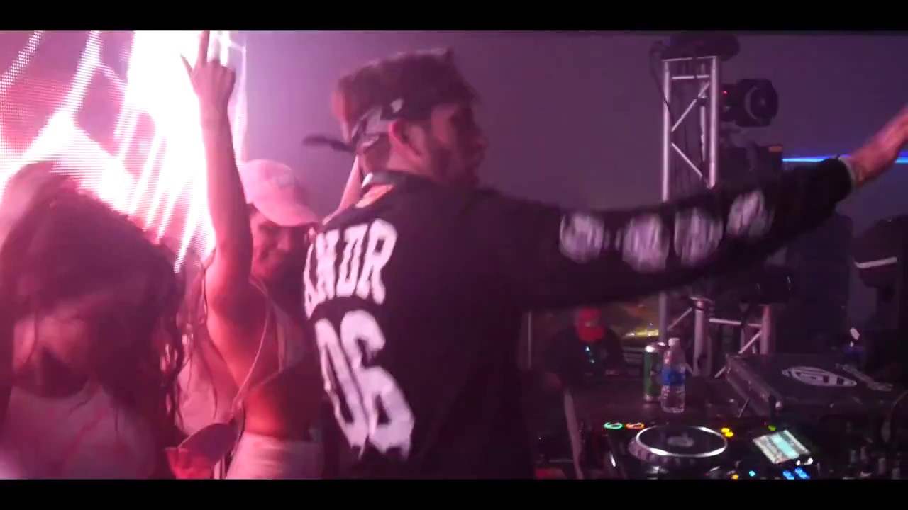 Xander at Life In Color Miami 2017 (Recap Video) - YouTube