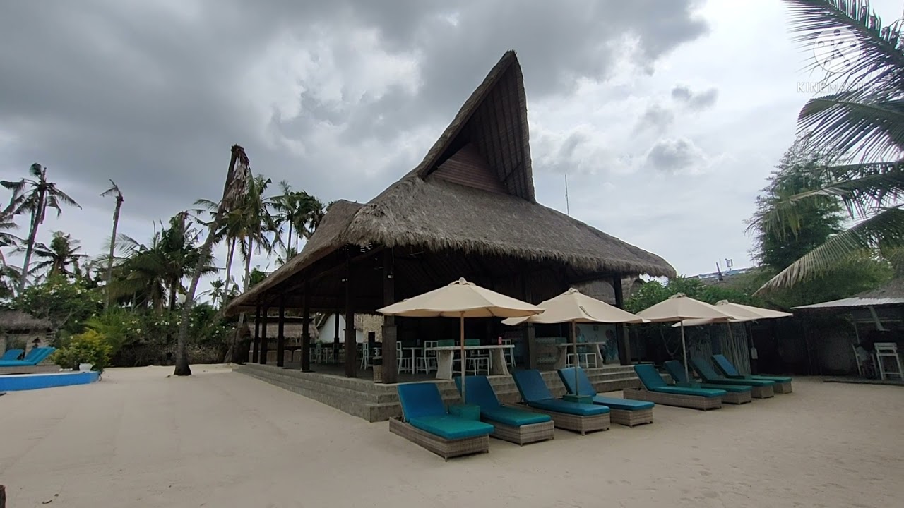 LE NUSA BEACH CLUB AT NUSA LEMBONGAN BALI, INDONESIA - YouTube