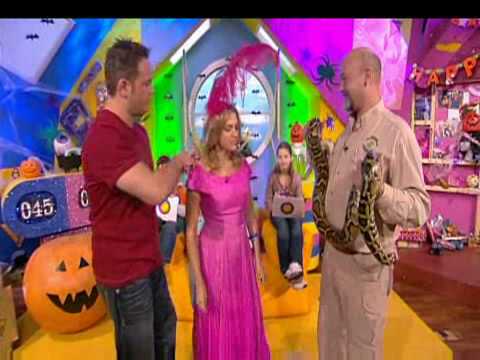 Toonattik: Anna and the Snake! - YouTube