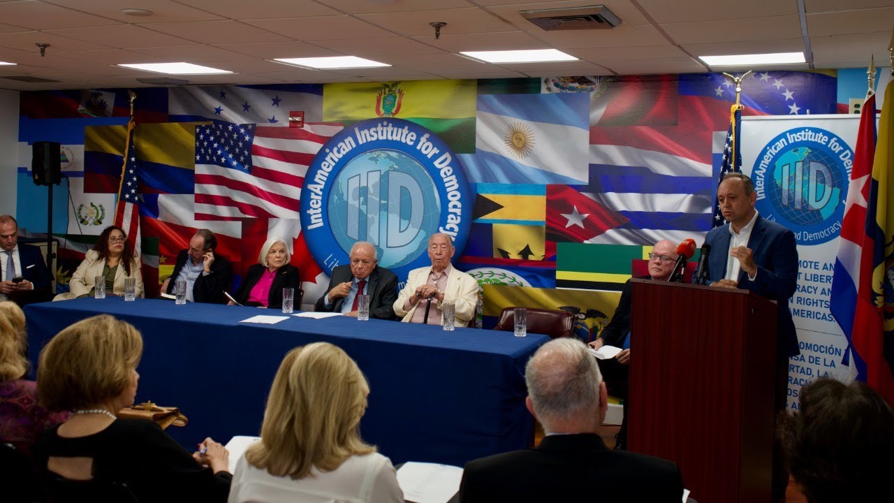 “Debemos crear una VISIÓN de la Cuba del FUTURO”: Marcell Felipe ...