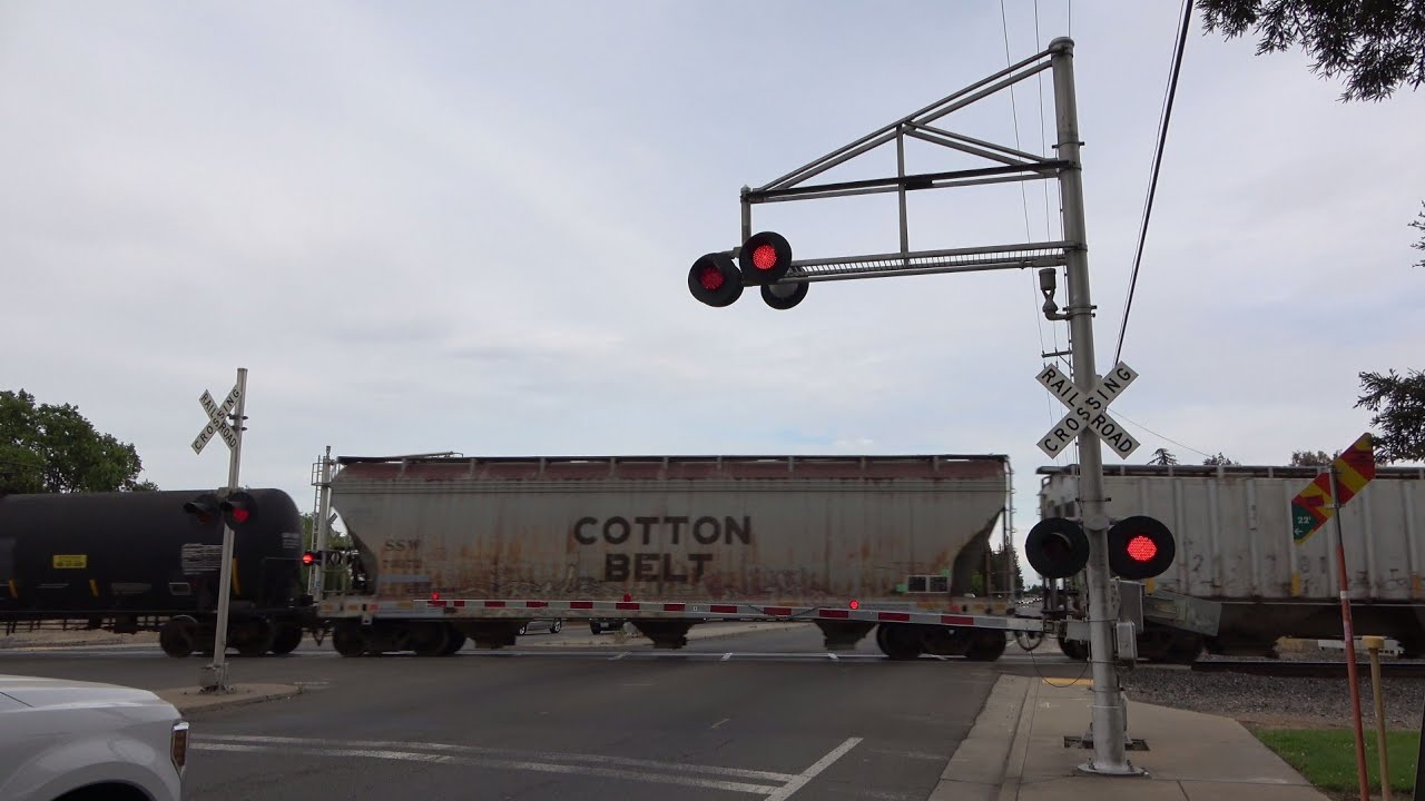 UP 5488 Manifest North, Fruitridge Rd. Railroad Crossing, Sacramento CA ...