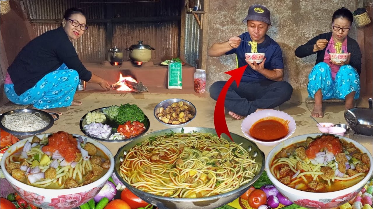 Village style Thukpa Recipe Making and Eating in Darjeeling Village ...