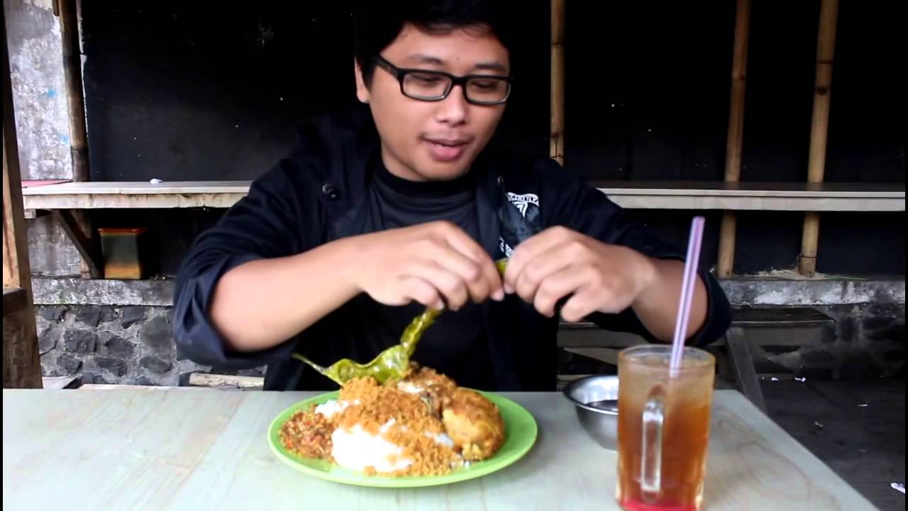 Kuliner Bandung - Ayam SPG - YouTube