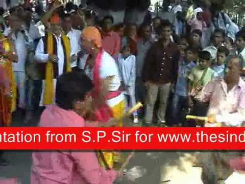 Sindhi Folk Dance: Chhej : Fusion of Traditional Dance & Music - YouTube