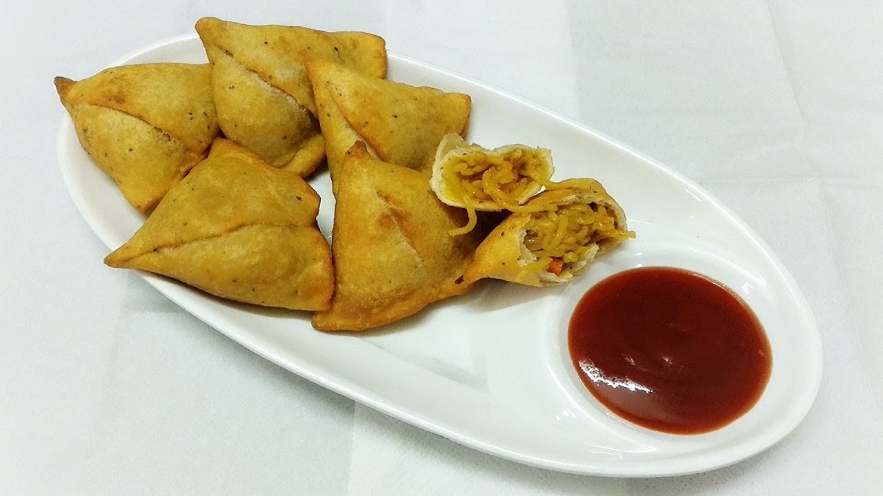 Super Tasty Maggi Samosa | Samosa Recipe | Tea Time Snacks | Reet ...