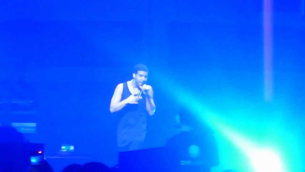 Drake Practice Live Club Paradise tour 2012 - YouTube