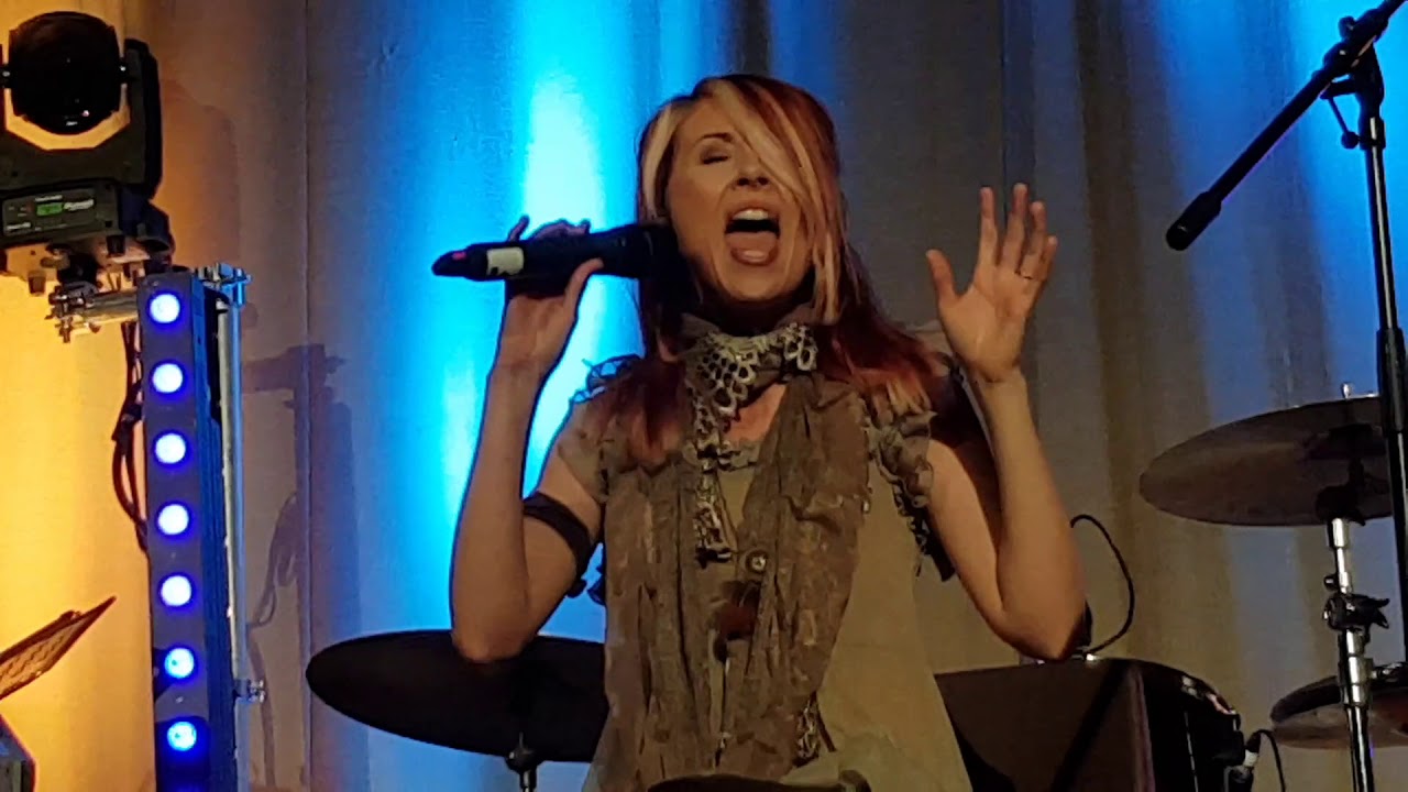 Emma King @ Cottingham Civic Hall - 22 - 09 - 2018 @emmakingmusic - YouTube