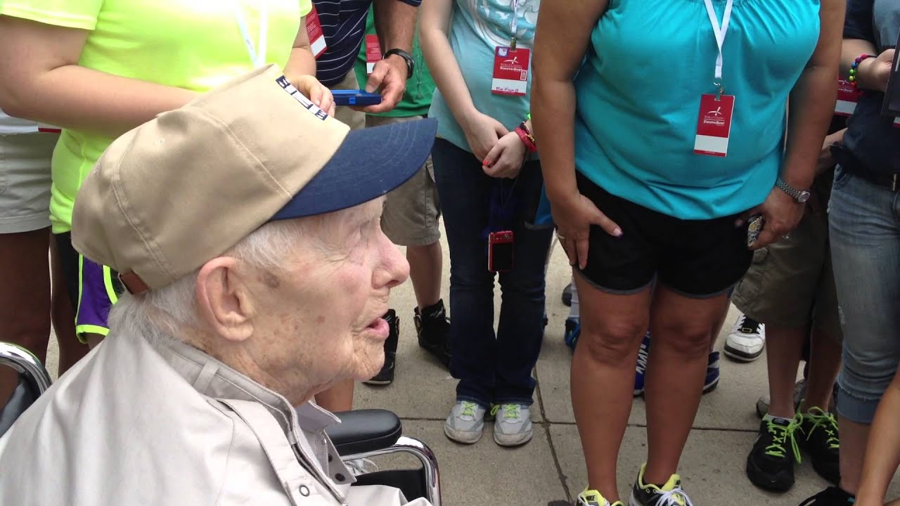 Morgan Ayres at WW2 Memorial - YouTube