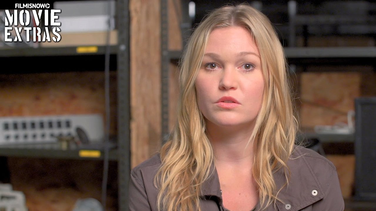 Julia Stiles Bourne